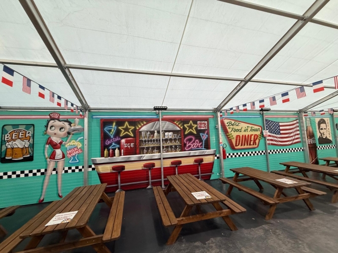 Attraction Salle Western - Magic Park Land